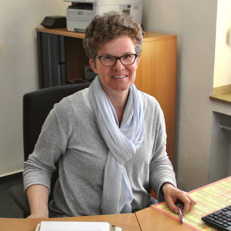 Über uns: Team, Kollegium, Förderverein und Möglichkeiten - St ...